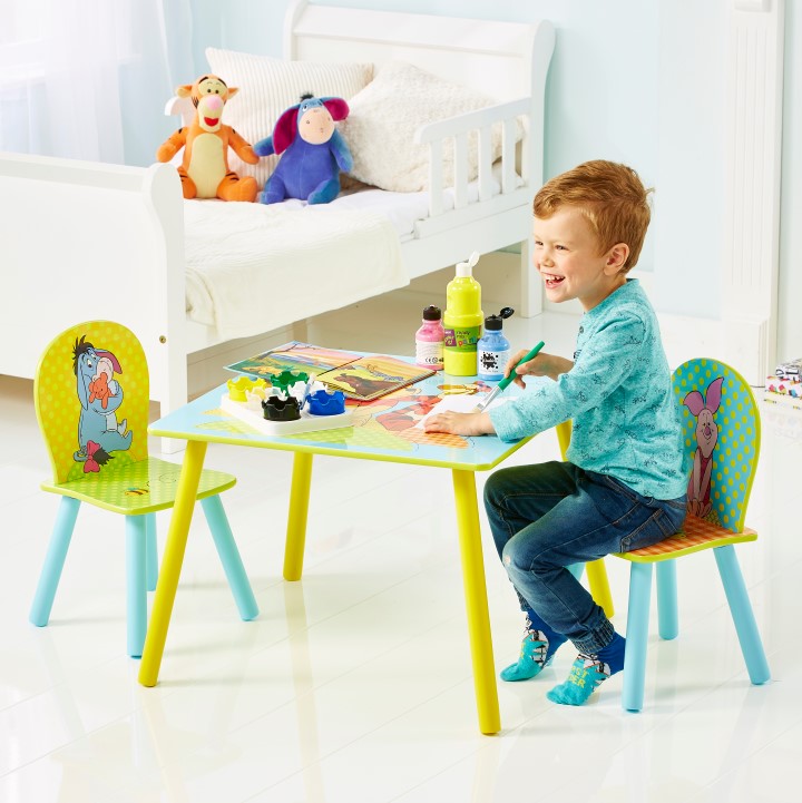 Peter Plys bord med stole (Udgået)